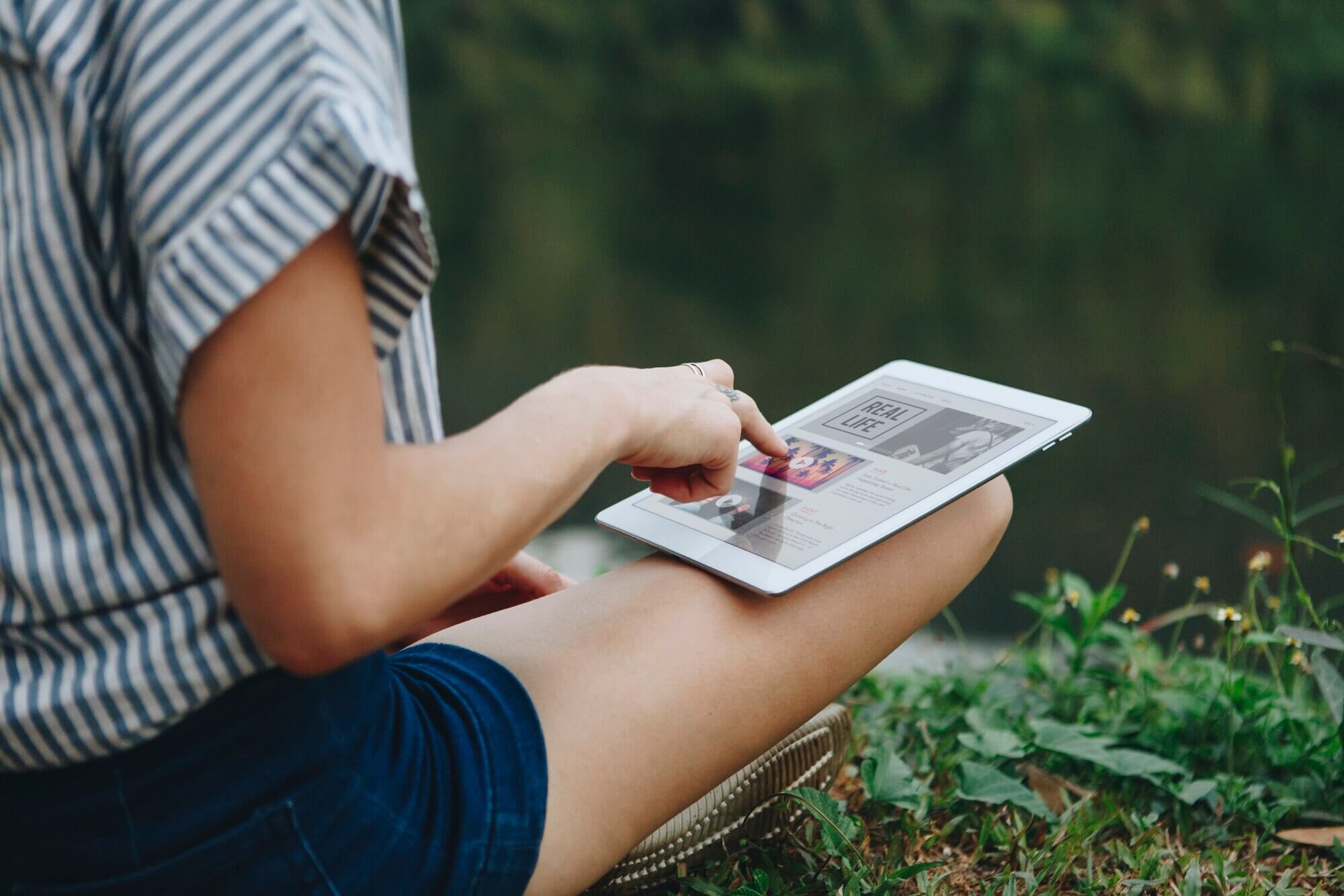 Above the Fold vs. Below the Fold: What Really Matters? - Acclaim